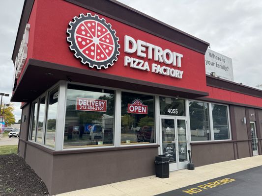 DETROIT PIZZA FACTORY - Updated November 2025 - 18 Photos & 15 Reviews ...