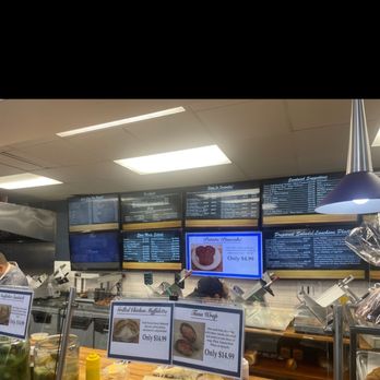 TOWN HALL DELICATESSEN - Updated October 2024 - 101 Photos & 130 ...
