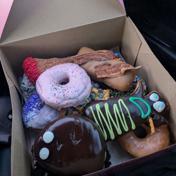 VOODOO DOUGHNUT - Updated August 2025 - 472 Photos & 169 Reviews - 1324 ...