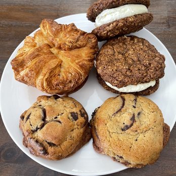 COMMON BOND BISTRO & BAKERY - MED CENTER - Updated April 2025 - 732 ...