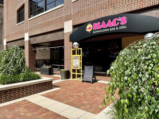 ISAAC’S CRAFT KITCHEN & BREWERY - DOWNTOWN LANCASTER - Updated December ...