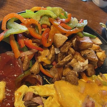 TOAST KITCHEN & BAR DOWNEY - Updated December 2024 - 773 Photos & 592 ...