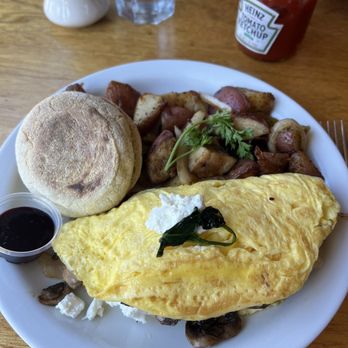 TRAILSIDE CAFE & BEER GARDEN - 173 Photos & 222 Reviews - 3 Del Fino Pl ...