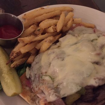 THE SMITHFIELD INN RESTAURANT & TAVERN - Updated November 2024 - 87 ...