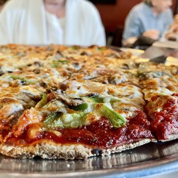 PAT’S PIZZA AND RISTORANTE - Updated December 2025 - 405 Photos & 662 ...