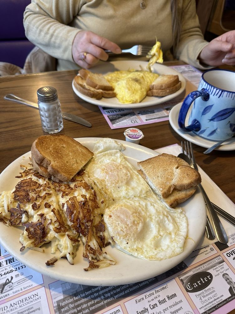 GOOD GOLLY’S FAMILY RESTAURANT - Updated December 2025 - 21 Photos & 37 ...