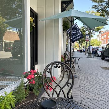 PEARL’S CAFE ON MAIN - Updated August 2025 - 11 Photos - 24 E Main St ...
