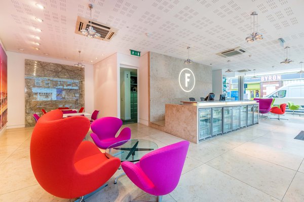 FOXTONS - Updated December 2025 - 11 Photos - 225a Chiswick High Road ...