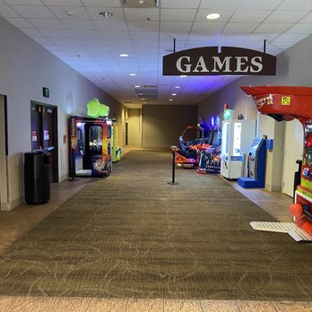 AMC DINE-IN CLEARVIEW PALACE 12 - Updated December 2025 - 150 Photos ...