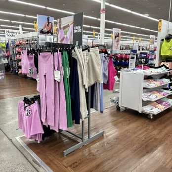 WALMART - Updated March 2025 - 245 Photos & 384 Reviews - 12549 ...