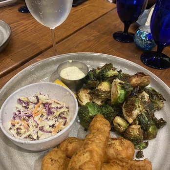 PALETTE BAR & GRILL - Updated November 2024 - 119 Photos & 68 Reviews ...