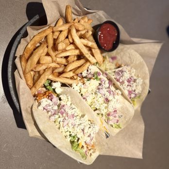 STUEY MCBREW’S TAVERN AND TABLES - Updated December 2025 - 100 Photos ...