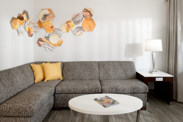 DOUBLETREE SUITES BY HILTON - PHOENIX - Updated September 2024 - 472 ...