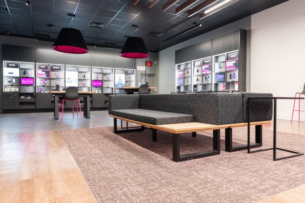 T-MOBILE EXPERIENCE STORE - Updated December 2025 - 27 Photos & 108 ...