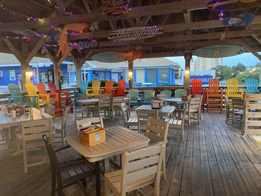 FLIP FLOPS BAR & GRILL - Updated July 2024 - 60 Photos & 127 Reviews ...