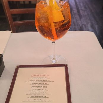 CAFÉ LULUC - Updated July 2025 - 1826 Photos & 1697 Reviews - 214 Smith ...