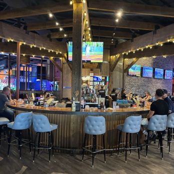 ROADIES - Updated December 2025 - 61 Photos & 40 Reviews - 4811 E Grant Rd, Tucson, Arizona ...