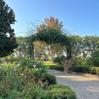 TYLER ROSE GARDEN CENTER - Updated October 2025 - 214 Photos & 40 ...