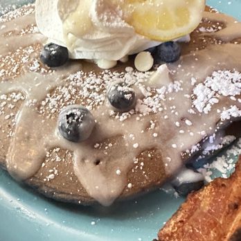 BLUE MOON CAFE - Updated May 2024 - 2489 Photos & 2573 Reviews - 1621 ...