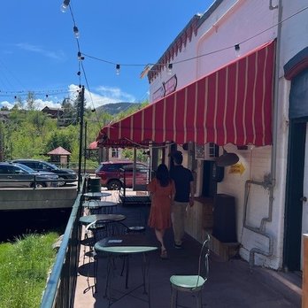 MORRISON HOLIDAY BAR - Updated December 2025 - 65 Photos & 89 Reviews ...