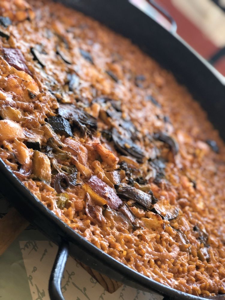 EL CAPRICHO DE RAQUEL - Updated July 2025 - Paseo Tomás Dura, s/n ...