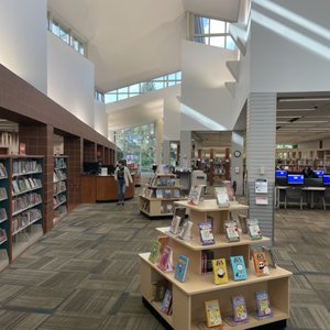 COLUMBUS METROPOLITAN LIBRARY - HILLIARD - Updated November 2025 - 22 ...