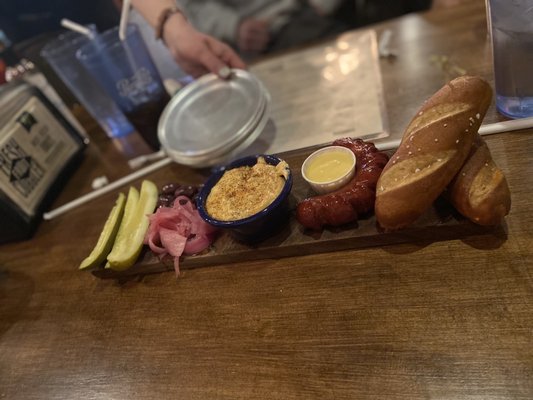 PINEWOOD TAVERN - Updated October 2024 - 161 Photos & 252 Reviews ...