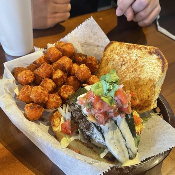 PARADISE VALLEY BURGER - Updated October 2025 - 212 Photos & 175 ...