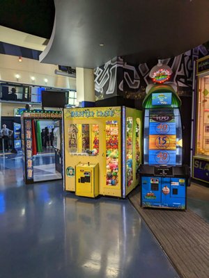 CINEPLEX CINEMAS QUEENSWAY AND VIP - Updated September 2024 - 181 ...