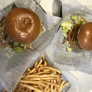 Z BURGER - Updated December 2025 - 27 Photos & 13 Reviews - 12100 ...