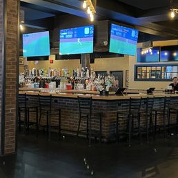 TAP ROOM - Updated July 2025 - 82 Photos & 94 Reviews - 47-51 North ...