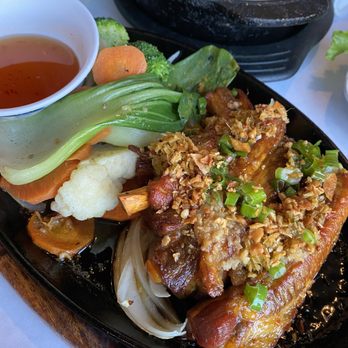 GARLIC AND CHIVES - Updated May 2024 - 7534 Photos & 2207 Reviews ...