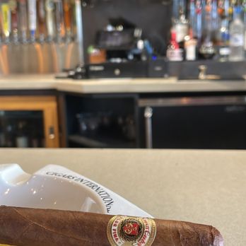 CIGARS INTERNATIONAL SUPERSTORE - TAMPA - Updated January 2025 - 55 ...