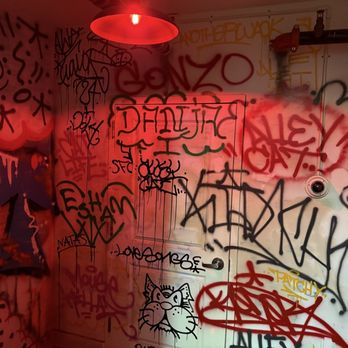 ALLEY CAT LOUNGE - Updated January 2026 - 562 Photos & 407 Reviews ...