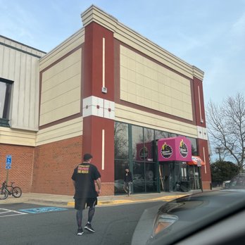 PLANET FITNESS - Updated July 2024 - 89 Photos & 72 Reviews - 11001 Lee ...