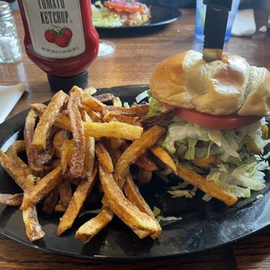 BUMMIE’S ON MAIN - 400 W Main St, Newark, Ohio - Burgers - Restaurant ...