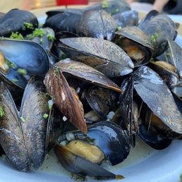 FISHLIPS - Updated May 2025 - 1258 Photos & 1008 Reviews - 610 Glen ...