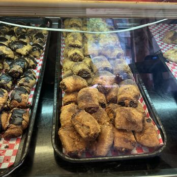 LEE LEE’S BAKED GOODS - Updated January 2025 - 194 Photos & 218 Reviews ...