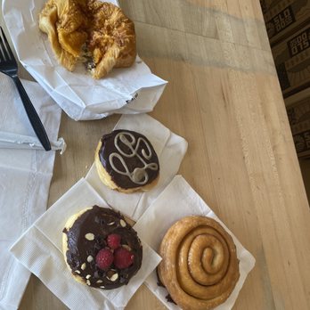 SLODOCO DONUTS - Updated September 2024 - 53 Photos & 44 Reviews - 195 ...