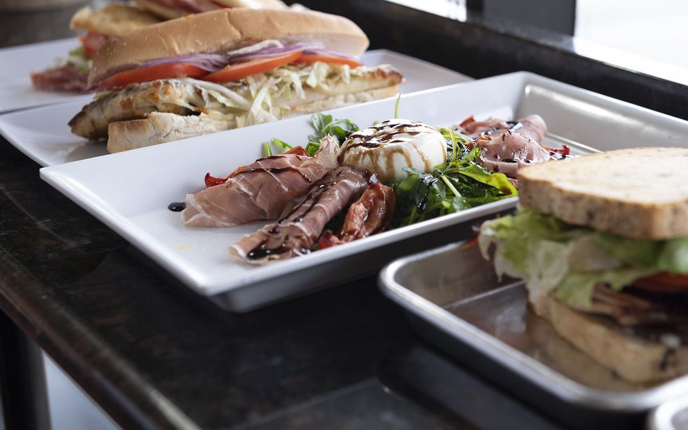 MITTEN & BOOT CAFE & FINE DINING - Updated November 2024 - 80 Photos ...