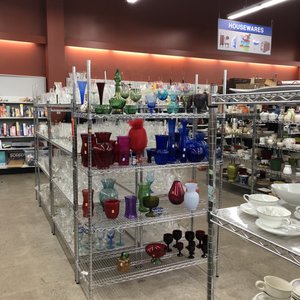 THE GOODWILL STORE - 15 Photos & 66 Reviews - 1010 Harrison Ave ...