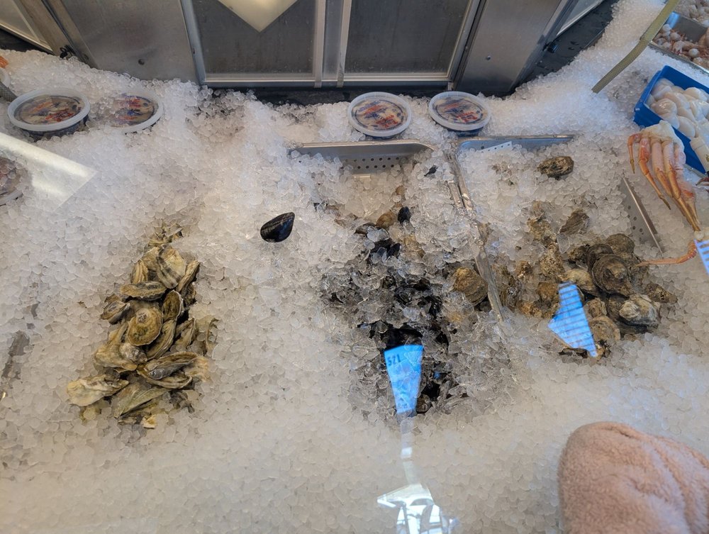 SNAPPER GRABBERS SEAFOOD MARKET - Updated October 2025 - 24 Photos & 17 ...