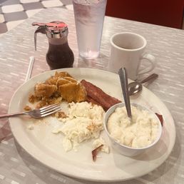 REDEYE DINER - Updated October 2025 - 594 Photos & 683 Reviews - 210 E ...