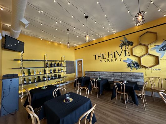 THE HIVE BAR & GRILL - Updated October 2025 - 73 Photos & 36 Reviews ...