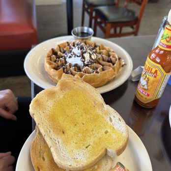COUNTRY WAFFLES - Updated July 2024 - 607 Photos & 692 Reviews - 9350 ...