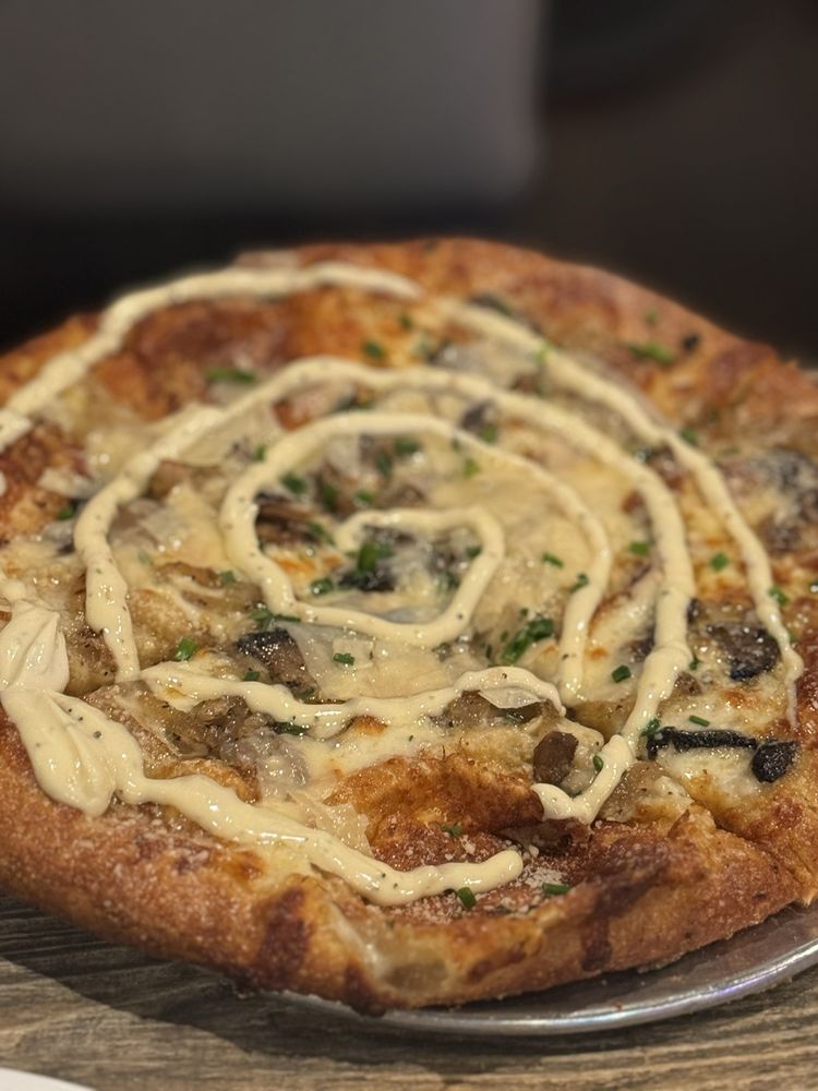 MELLOW MUSHROOM PEACHTREE CITY - Updated December 2025 - 136 Photos ...