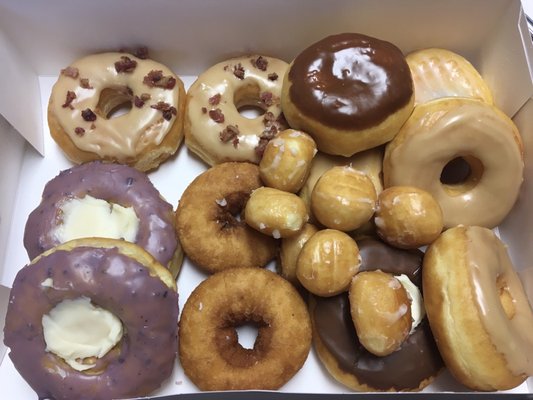 DELECTABLE DONUTS - Updated July 2024 - 17 Photos & 21 Reviews - 2543 E ...