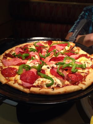 BOSTON PIZZA - Updated May 2025 - 13 Reviews - 5309 50th Avenue, Leduc ...