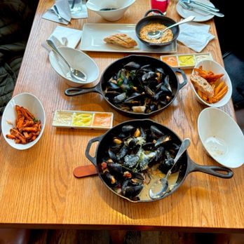 MUSSEL BAR & GRILLE - ARLINGTON - Updated February 2025 - 748 Photos ...