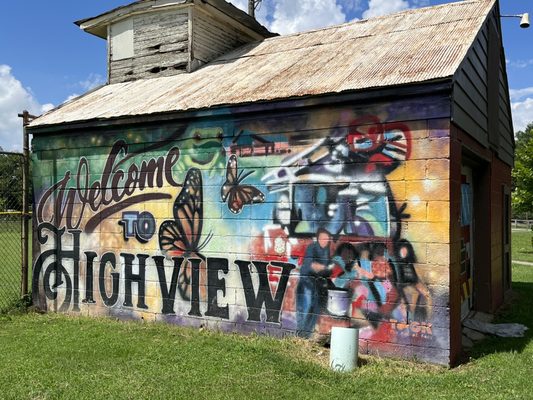 WELCOME TO HIGHVIEW MURAL - 7201 Outer Lp, Louisville, Kentucky ...